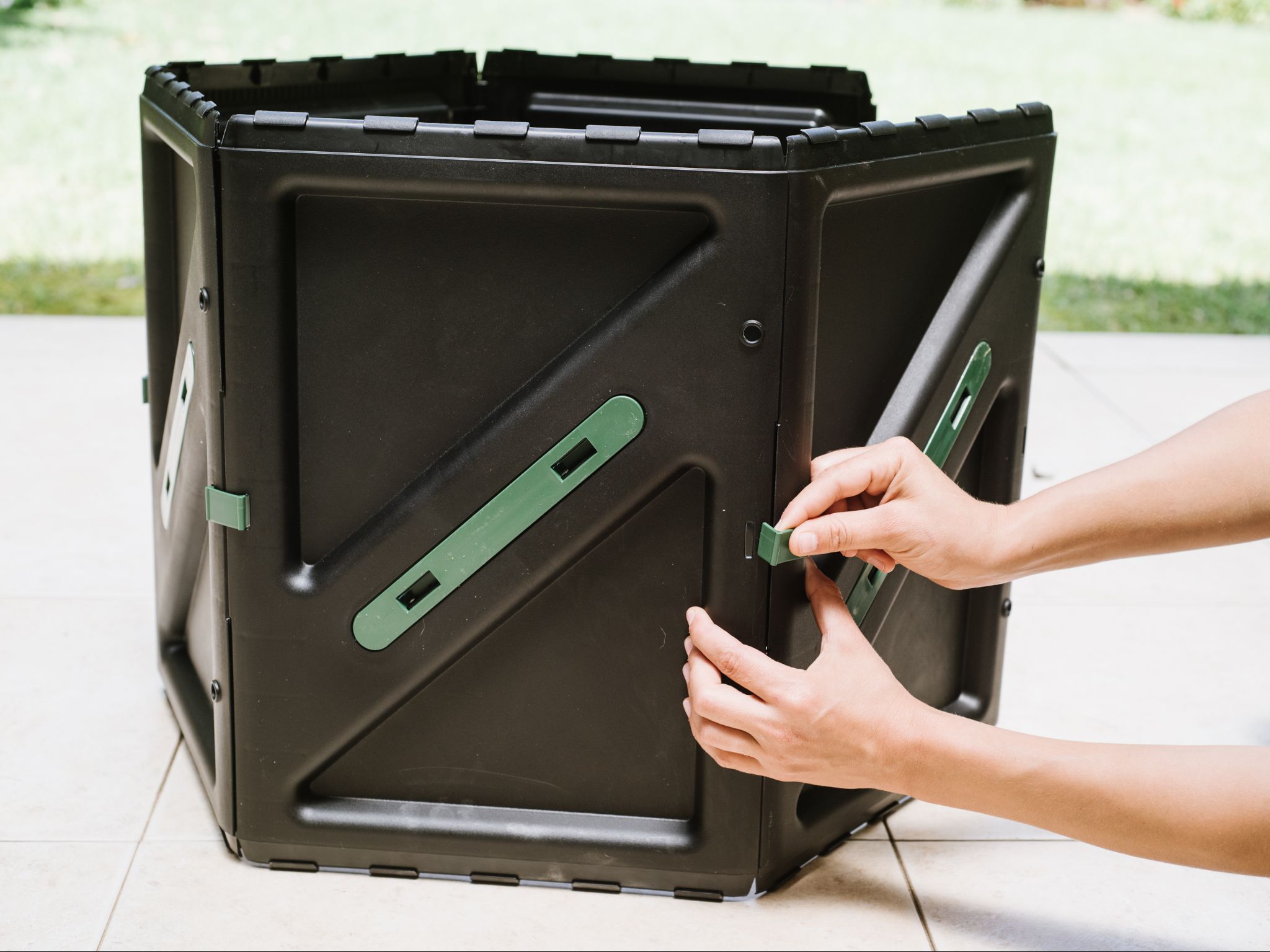 105X2 assembly – Miracle Gro composters assembly guide